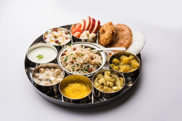 Thalis: One plate to serve them all! - Swiggy Diaries