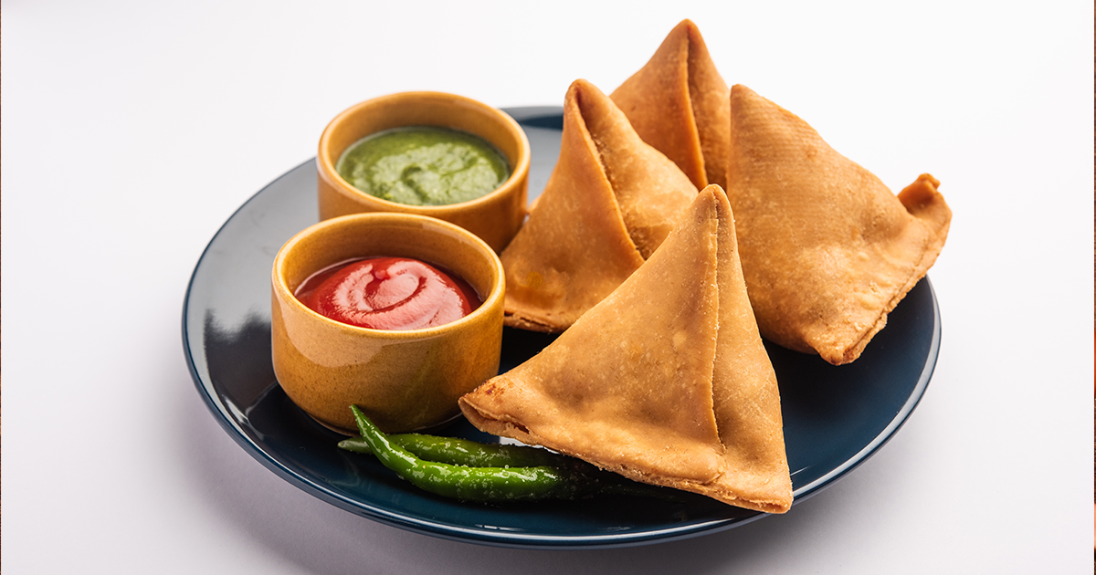 Be a Part of Food Heaven by Trying Out the Best Street Food of Delhi ...