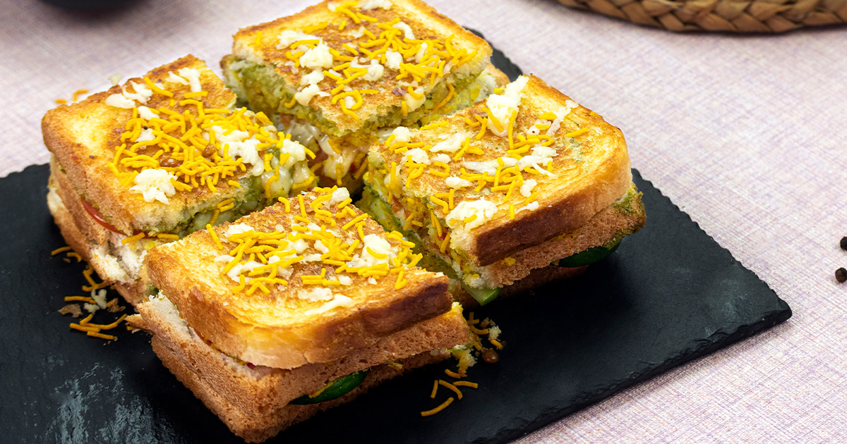 Delicious Delights: Exploring Mumbai's Traditional Food Scene - Swiggy ...
