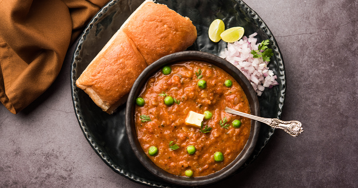 Savoring the Essence of Maharashtra: Traditional Food Delights - Swiggy ...