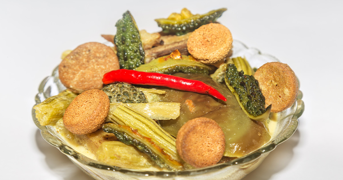 Taste the Essence of Kolkata: Traditional Bengali Food - Swiggy Diaries