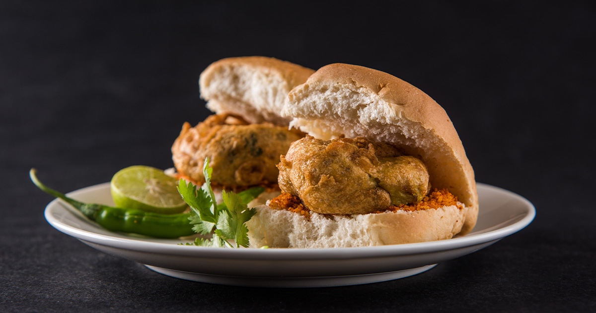 Delicious Delights: Exploring Mumbai's Traditional Food Scene - Swiggy ...