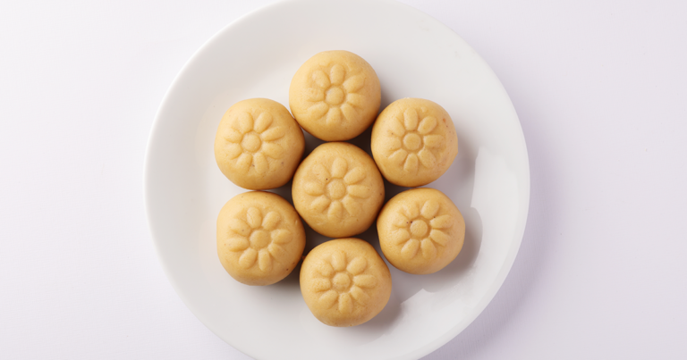 A Guide to the 4 Most Irresistible Peda Varieties - Swiggy Diaries