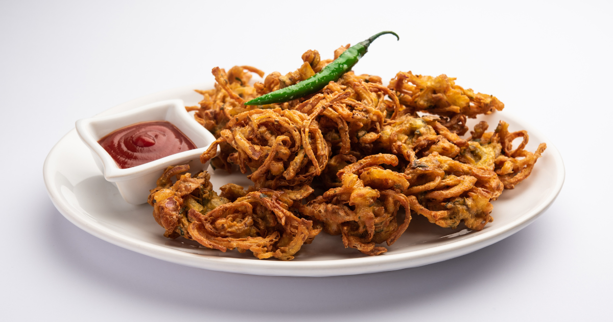 Explore the Top 7 Street Foods of Maharashtra - Swiggy Diaries