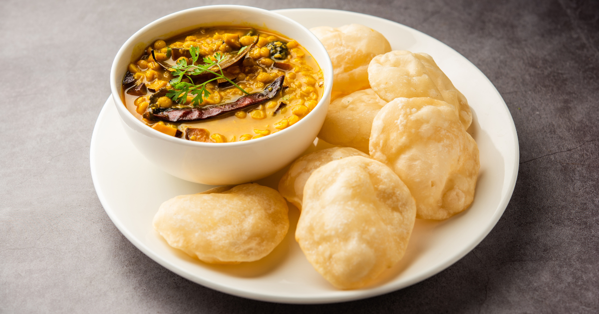 Must-Try Bengali Breakfast Dishes for a Perfect Morning - Swiggy Diaries