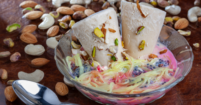 Discover Delicious Falooda Flavours: 5 Types of Falooda to Try - Swiggy ...