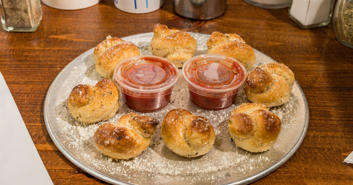 Best Snacks to Serve at Your New Year's Eve Party - Swiggy Diaries