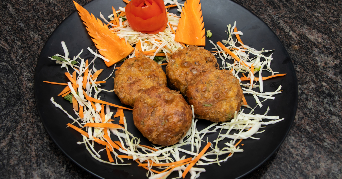 10 Famous Food of Uttar Pradesh You need to try - Swiggy Diaries