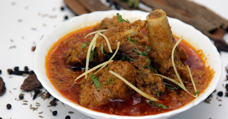 10 Famous Food of Uttar Pradesh You need to try - Swiggy Diaries