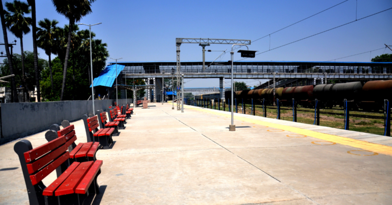 How to Reach Prayagraj by Train: Kumbh Mela 2025